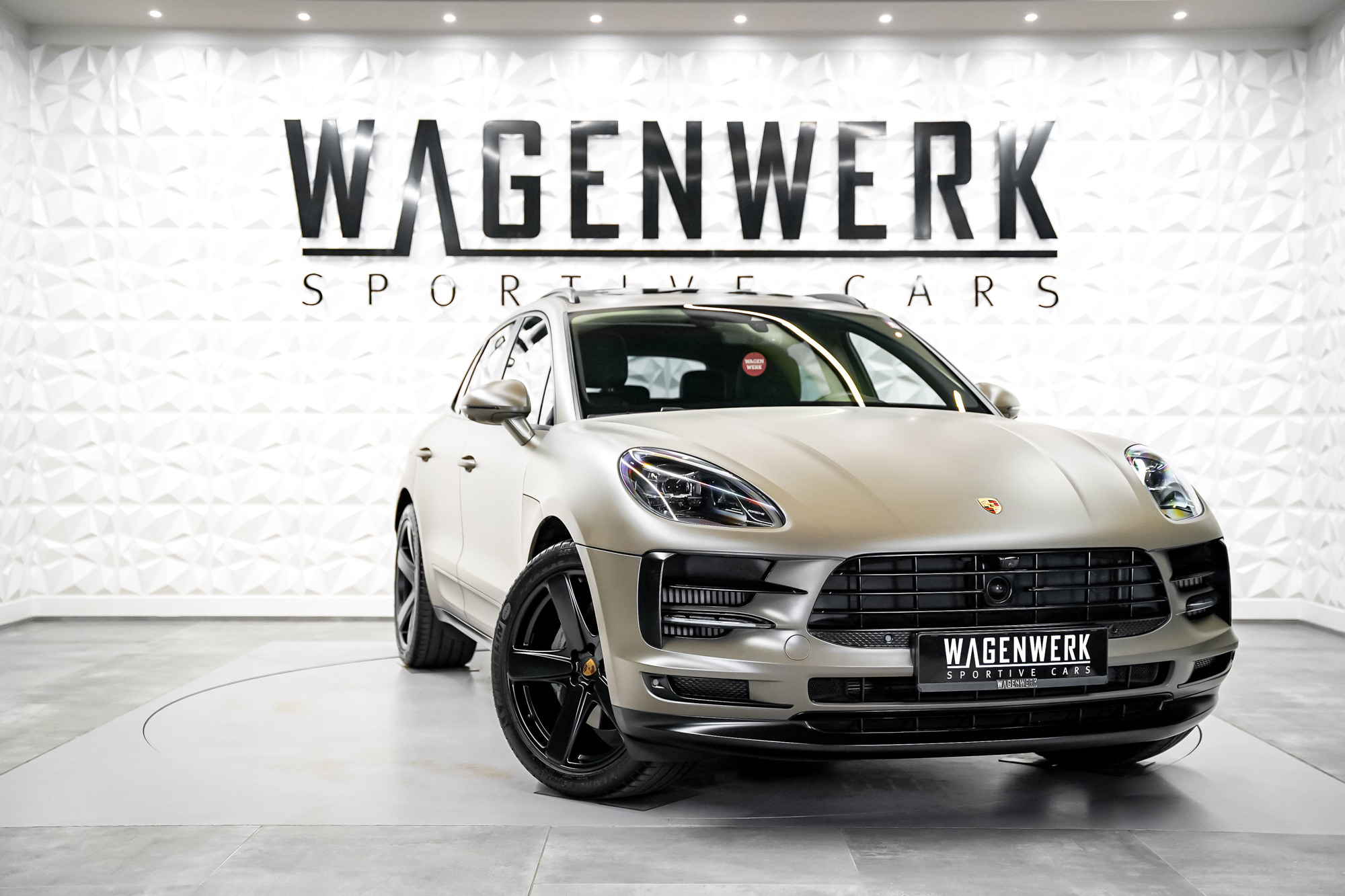 Car carousel: car turntable for car parks, driveways and car dealers